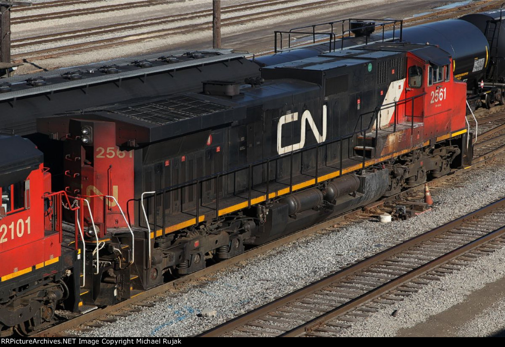CN 2561
